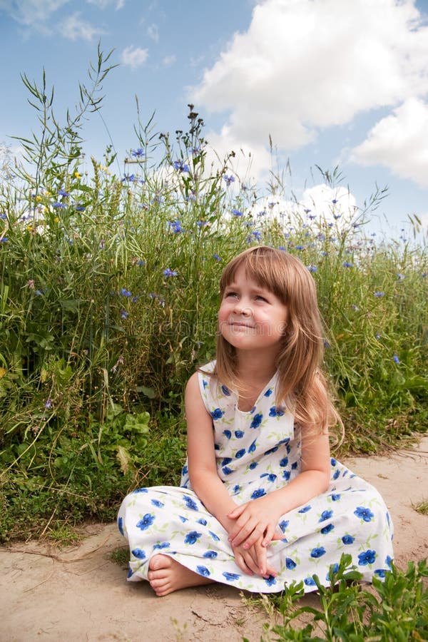 Child in countryside stock image. Image of children, childhood - 11523225