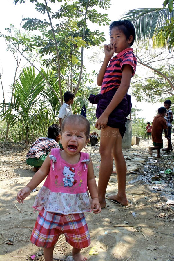 Children in Dala editorial stock image. Image of burma - 98134504