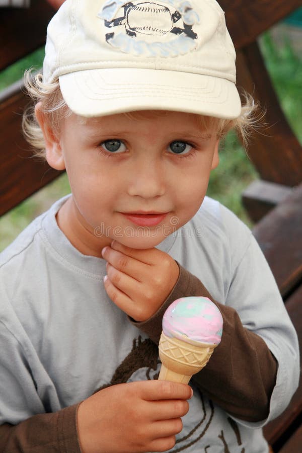 9,315 Child Eating Ice Cream Stock Photos - Free & Royalty-Free Stock ...