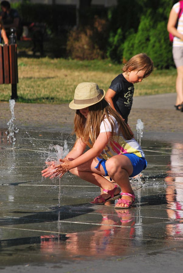 Child and the heat editorial photography. Image of torun - 43044942