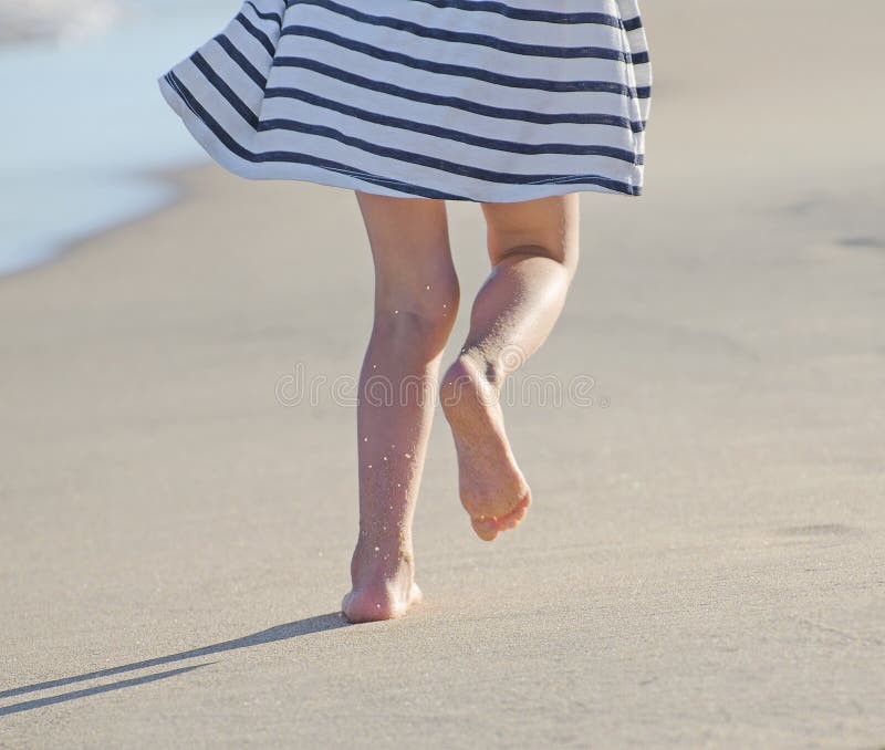 Child legs on hammock stock photo. Image of coast, loneliness - 10910898