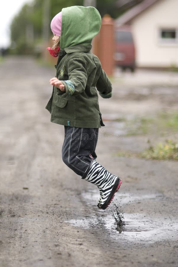 54+ Child puddle Free Stock Photos - StockFreeImages