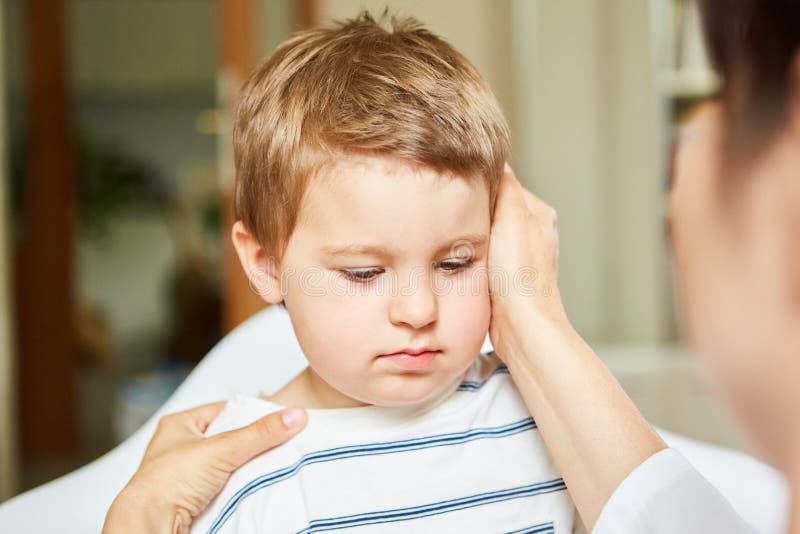 Physiotherapy on shoulder stock image. Image of massage - 2459307