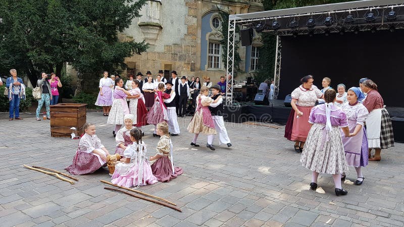 Children dance in budapest editorial image. Image of clear - 79231530