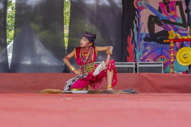 Traditional dance editorial photo. Image of dancer, javanese - 262096586