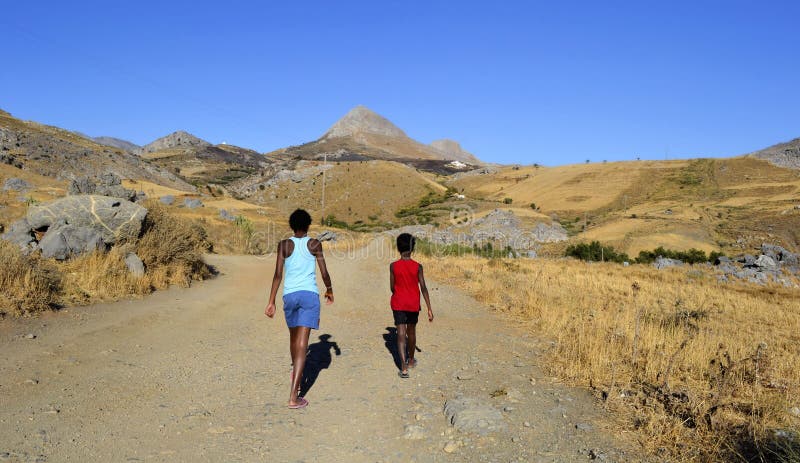 Children In Desert Area Editorial Image - Image: 26891320