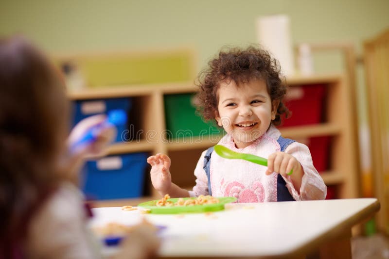 Children Eating Lunch in Kindergarten Stock Image - Image of messy ...