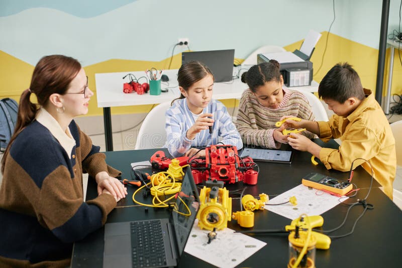 Children Engaging Stem Activities Classroom Setting Stock Photos - Free ...