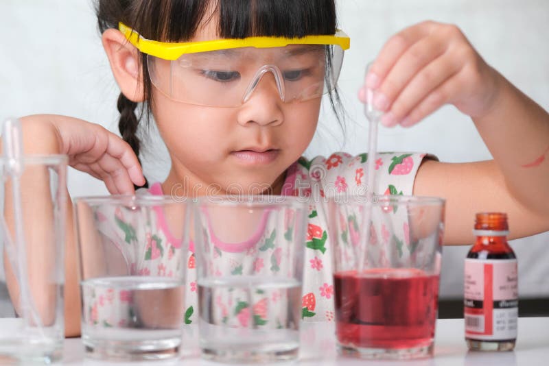 Children are Learning and Doing Science Experiments in the Classroom ...