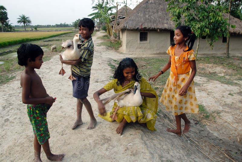 Children in Rural India editorial stock image. Image of path - 24746674