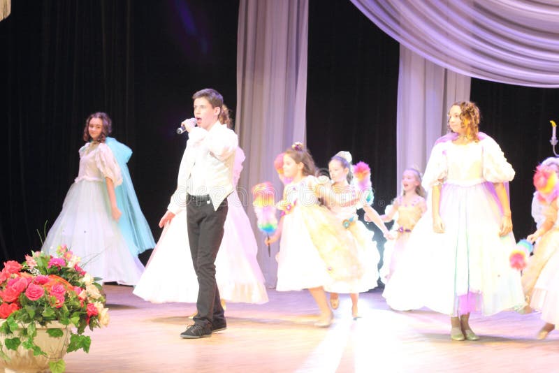 Children sing opera editorial stock photo. Image of dance - 83471883