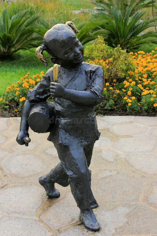 Children statue in a park editorial stock photo. Image of travel ...