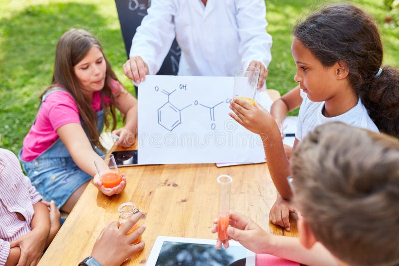 Children in Summer Tuition Chemistry Course Stock Image - Image of ...