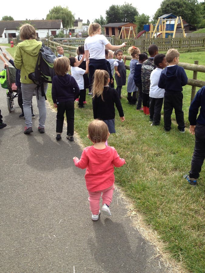 Children on tour editorial stock image. Image of mini - 100784194