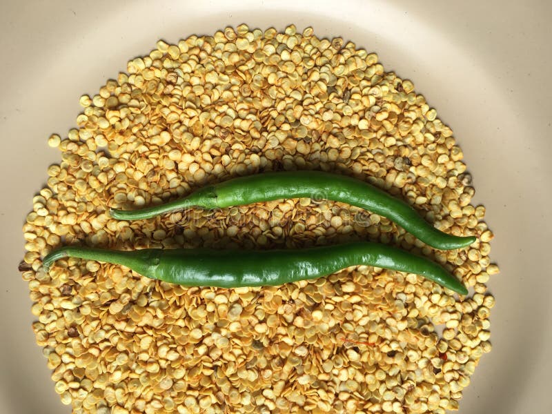 Semillas Del Chile En El Fondo Blanco Foto de archivo - Imagen de polvo ...