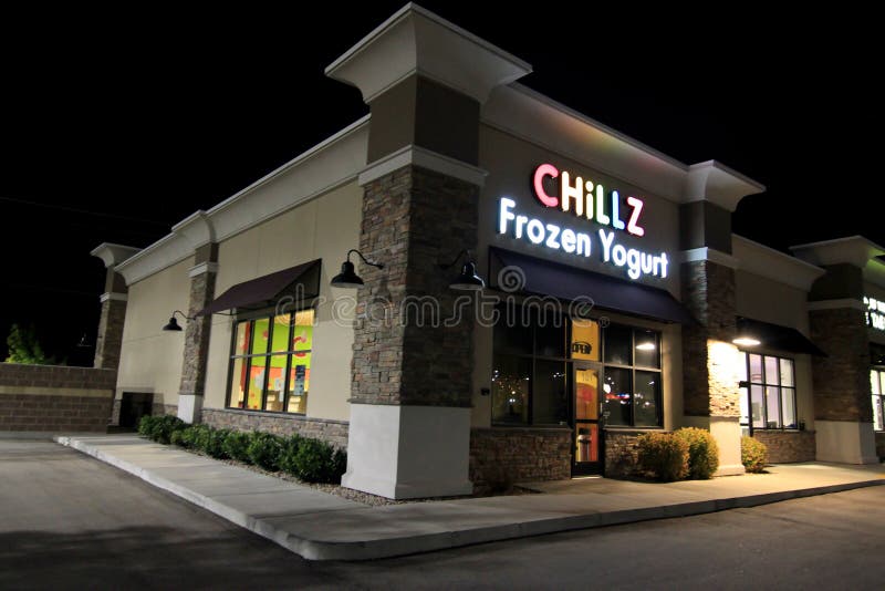 Chillz Frozen Yogurt at Night Editorial Stock Photo - Image of open ...
