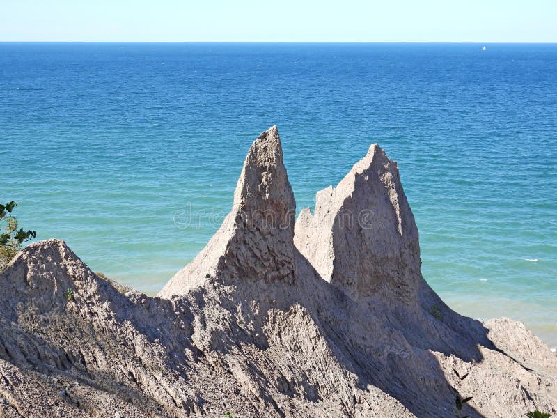 NYS Chimney Bluff Pinnacle Spires on Lake Ontario Stock Image - Image ...
