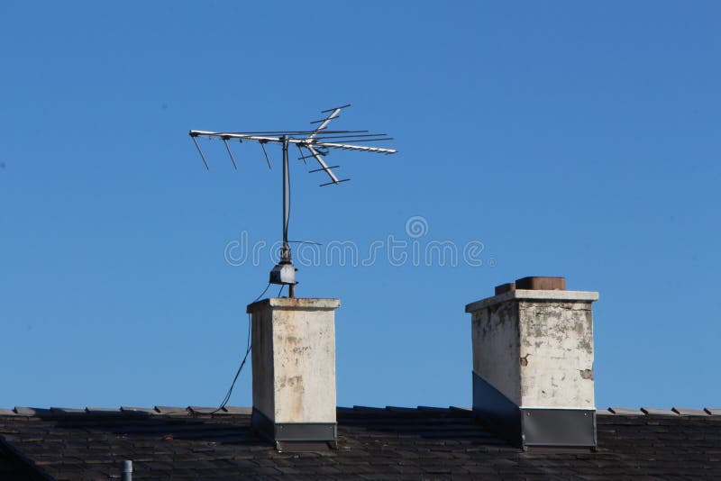 Paratonnerre sur le toit image stock. Image du tige, transport - 46034539