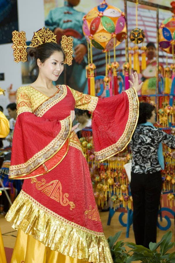 China Cultural Fair - Dancer from Guangxi Editorial Stock Photo - Image ...
