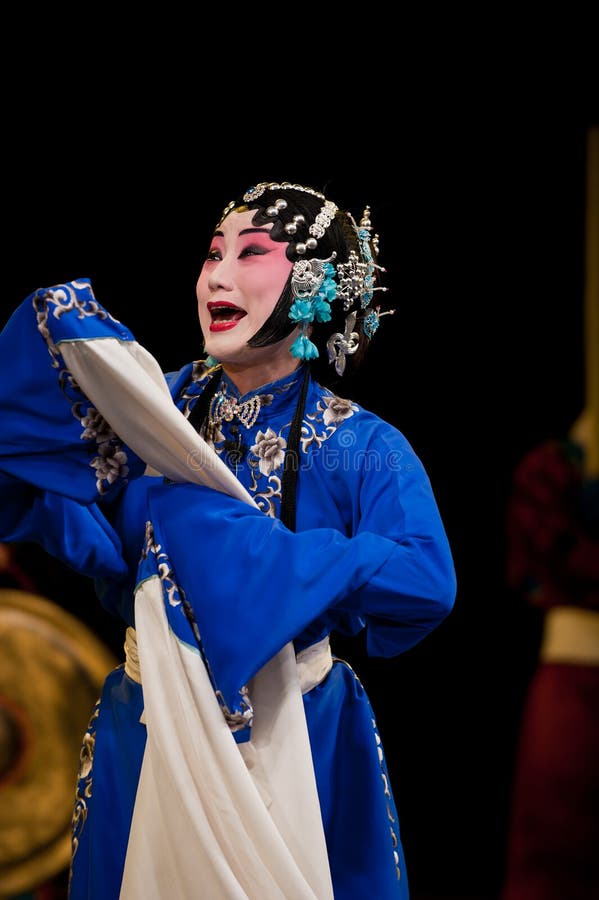 China Opera Beautiful Woman Stock Image - Image of girl, blue: 14693377