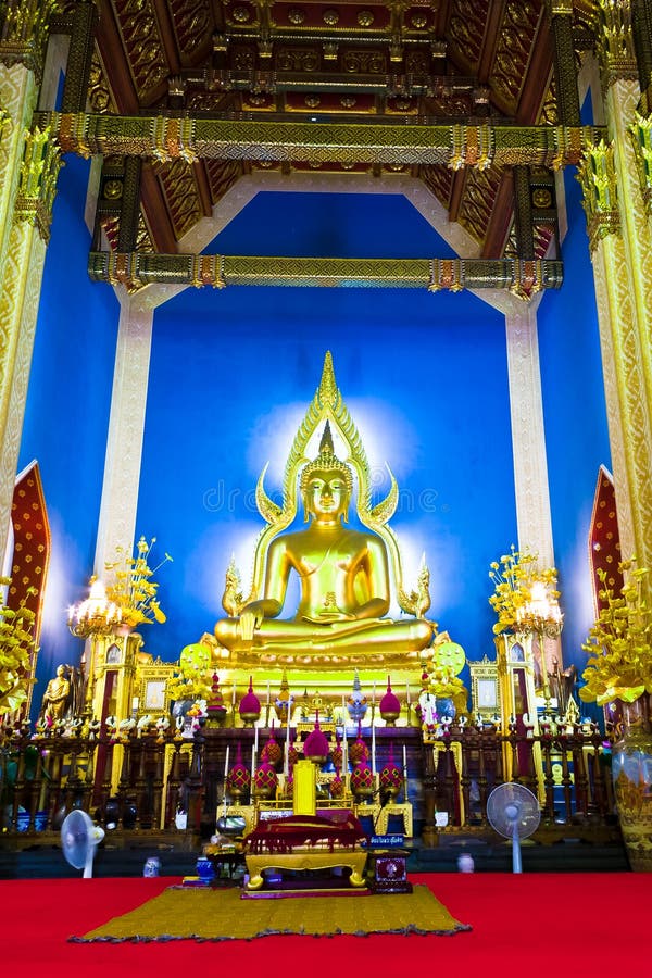 Chinarat Buddha Statue in Wat Benchamabophit Stock Photo - Image of ...