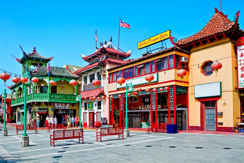 Old Chinatown Gate in Los Angeles Editorial Photo - Image of downtown ...