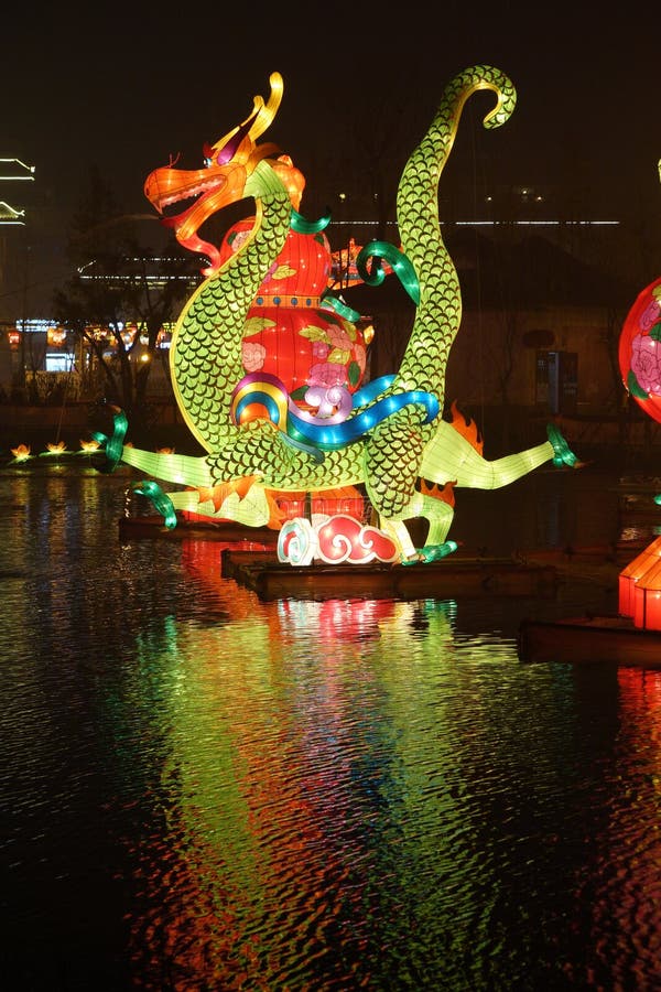 2014 Chinees De Markt En De Lantaarnfestival Van De Nieuwjaartempel