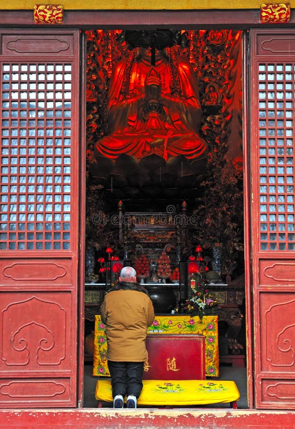 Chinese buddhist shrine stock photo. Image of oriental - 4309450