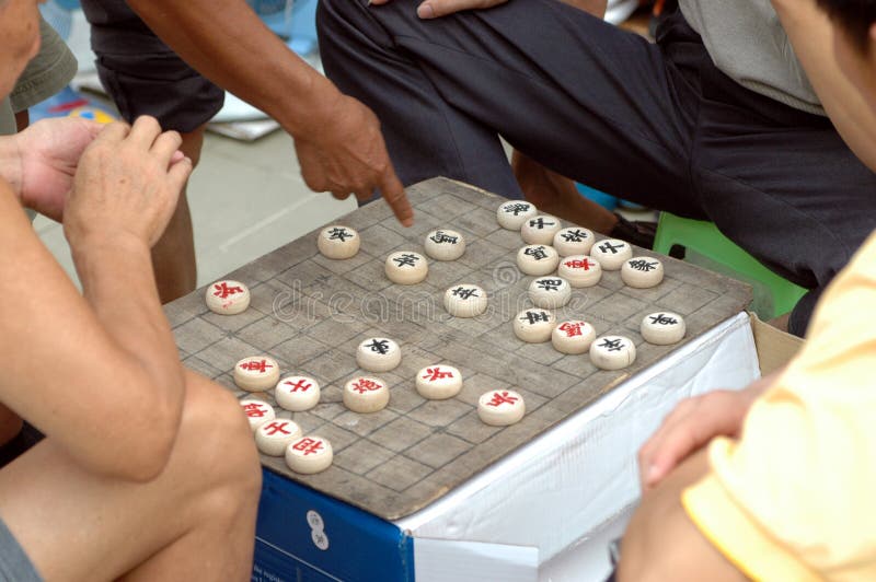 Chinese chess players editorial image. Image of people - 32331565