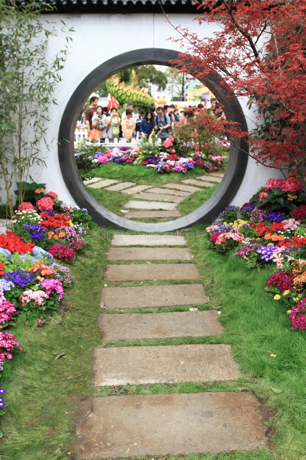 A Chinese Classical Gardens at the Spring Flower Show Editorial Stock ...