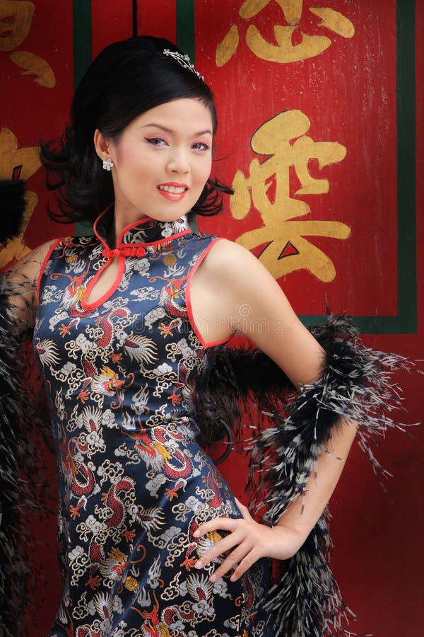 De Chinese Vrouw Van De Dynastie Han Stock Foto - Image of perzik ...