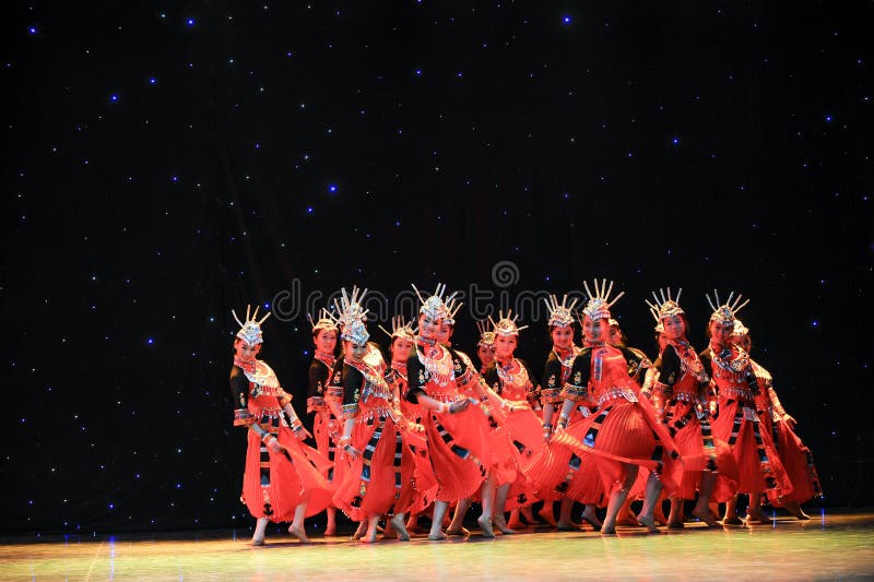 Chinese dancing editorial image. Image of beautiful, movement - 39383215