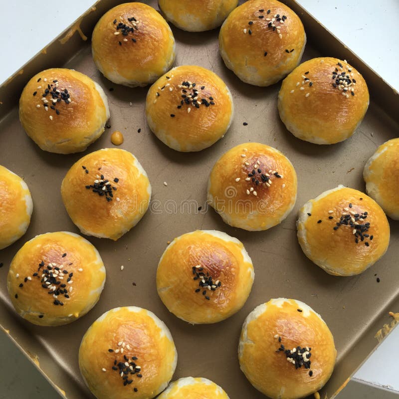 Multilayer cake stock image. Image of plant, buttercream - 252382361