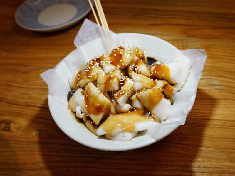 Chinese Dim Sum Rice Noodle Roll Stock Image - Image of snack, piece ...