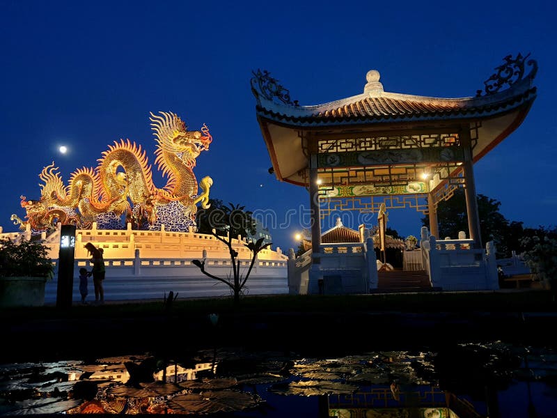 Chinese Dragon Architecture Editorial Image - Image of chinese, moon ...