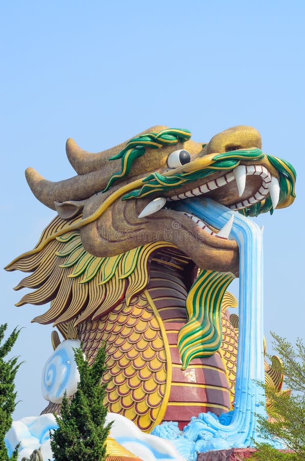 Dragon Guard Statue at the Buddhist Temple Entrance Stock Image - Image ...