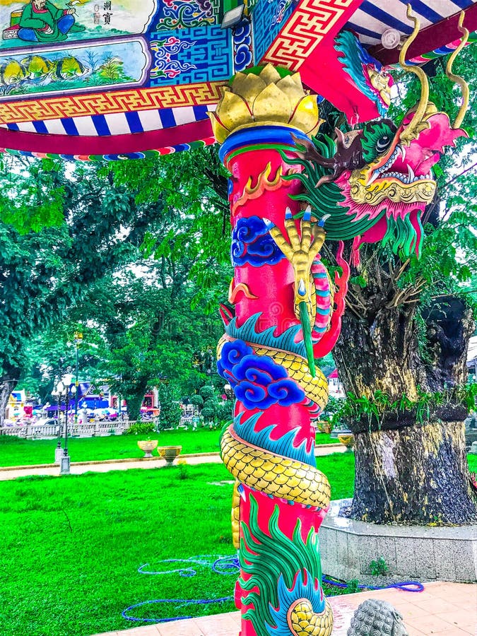 Chinese Dragon and Pavilion Stock Photo - Image of pagodas, pavilion ...