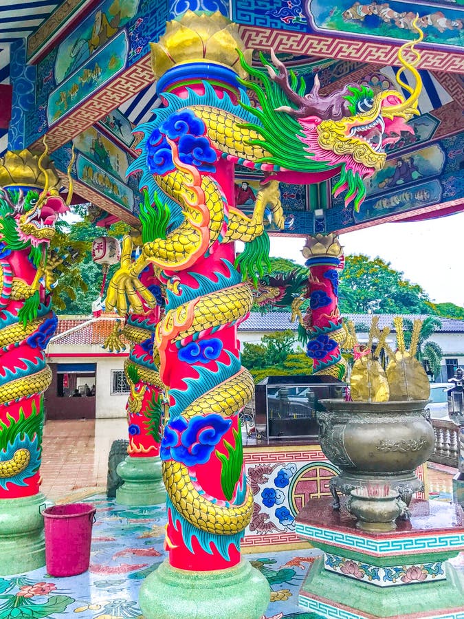 Chinese Dragon and Pavilion Stock Photo - Image of anek, famous: 97925614