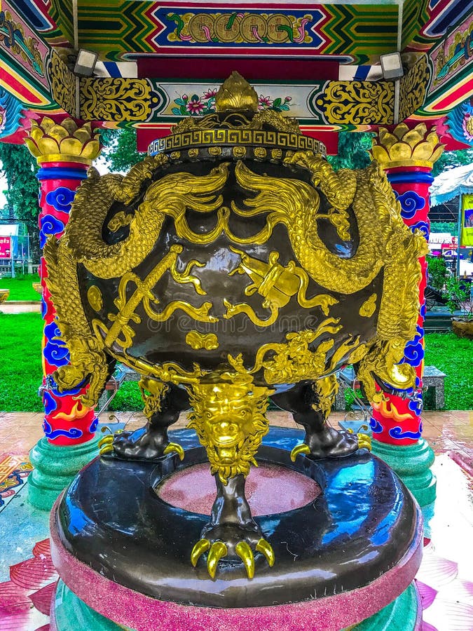 Chinese Dragon and Pavilion Stock Photo - Image of sala, pavilion: 97925796