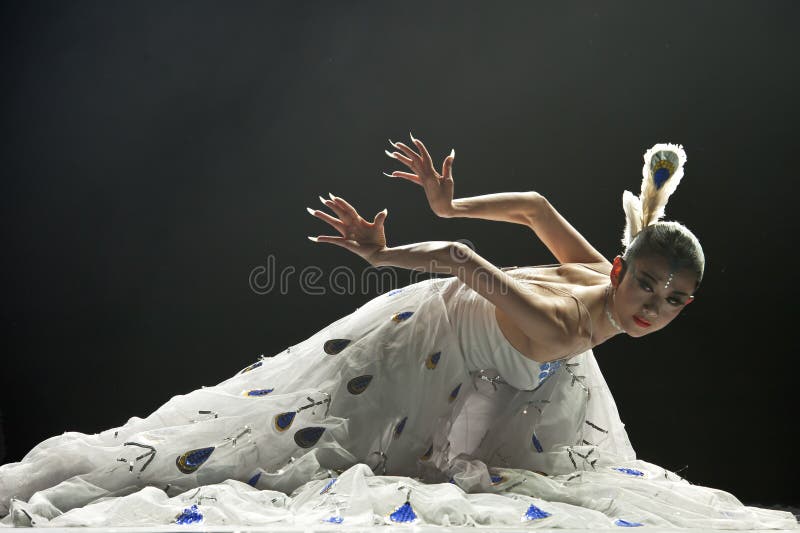 Chinese Famous Dancer Yang Liping Editorial Stock Image - Image of ...