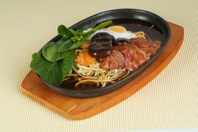 Chinese Food, Sizzling Crispy Noodle Stock Photo - Image of mushroom ...