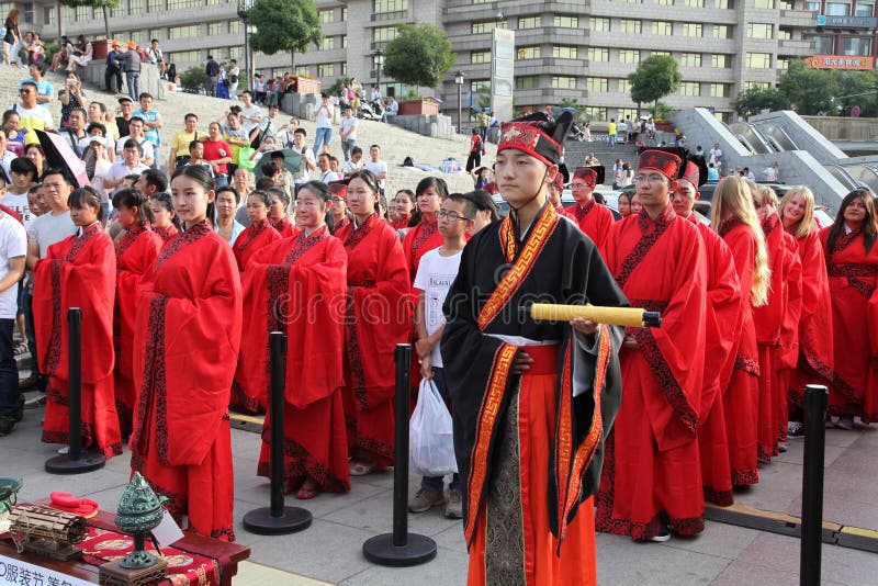 The Chinese and Foreign Students with a Blessing of Hanfu Gathered in ...