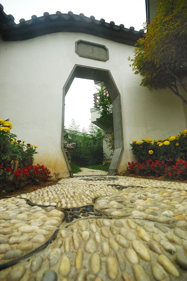 Suzhou Garden Round Gate stock photo. Image of gate, round - 26898594