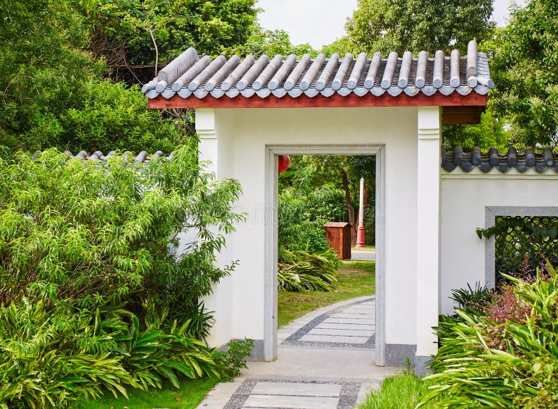 Chinese garden gate stock image. Image of door, garden - 55336291
