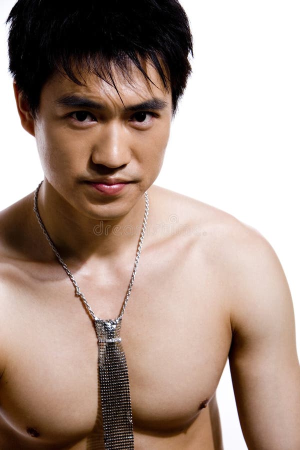 Jonge Chinese Mannelijke Model Baring Borst, Houding Stock Afbeelding ...