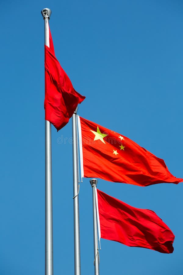 Chinese Nationale Vlag Drie in Shanghai Stock Foto - Image of symbool ...