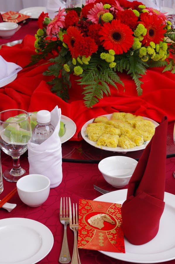 Red Chinese Envelope with Money on a Table Stock Image - Image of bills ...