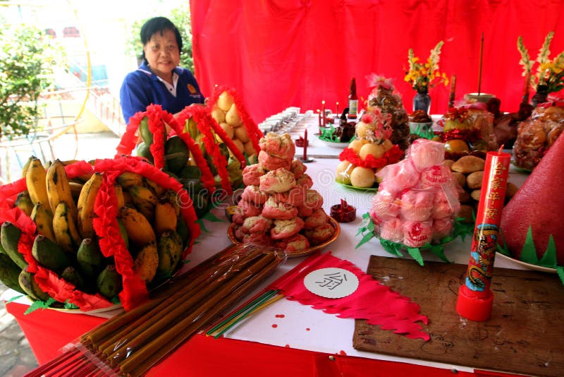 Chinese offering editorial photo. Image of city, performing - 108144696