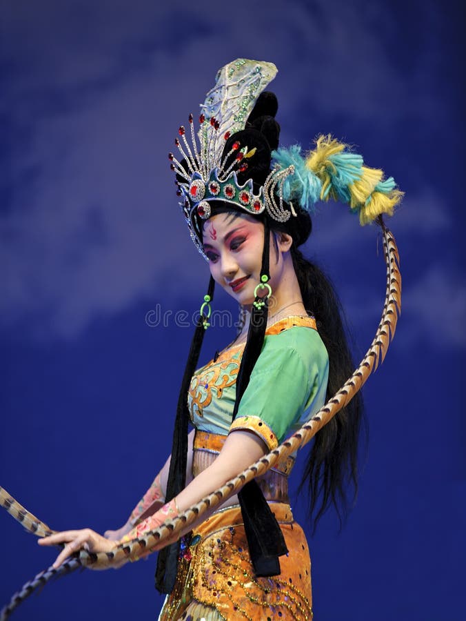 Chinese opera actress editorial photography. Image of female - 17570772