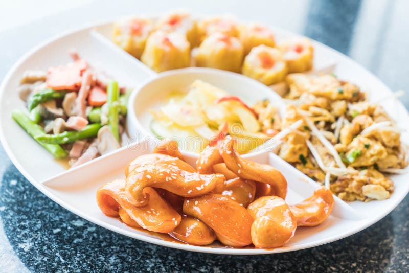 Chinese Orderve - Chinesische Lebensmittelart Stockfoto - Bild von ...